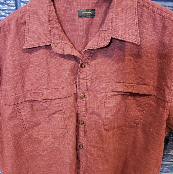 Arrow | Shirts | Arrow Xl Red Short Sleeve Button Down | Poshmark